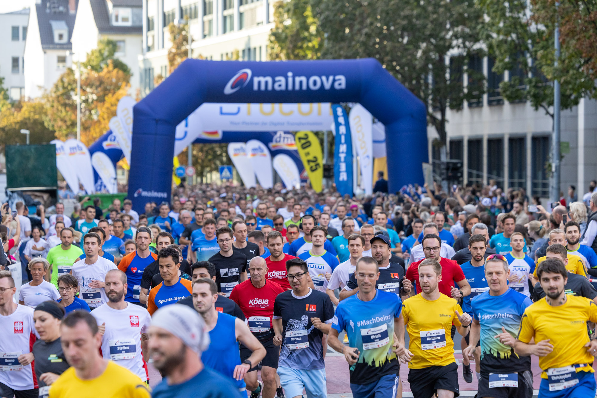 Endlich wieder Firmenlauf: Die schönsten Bilder vom Mainova Firmenlauf ...