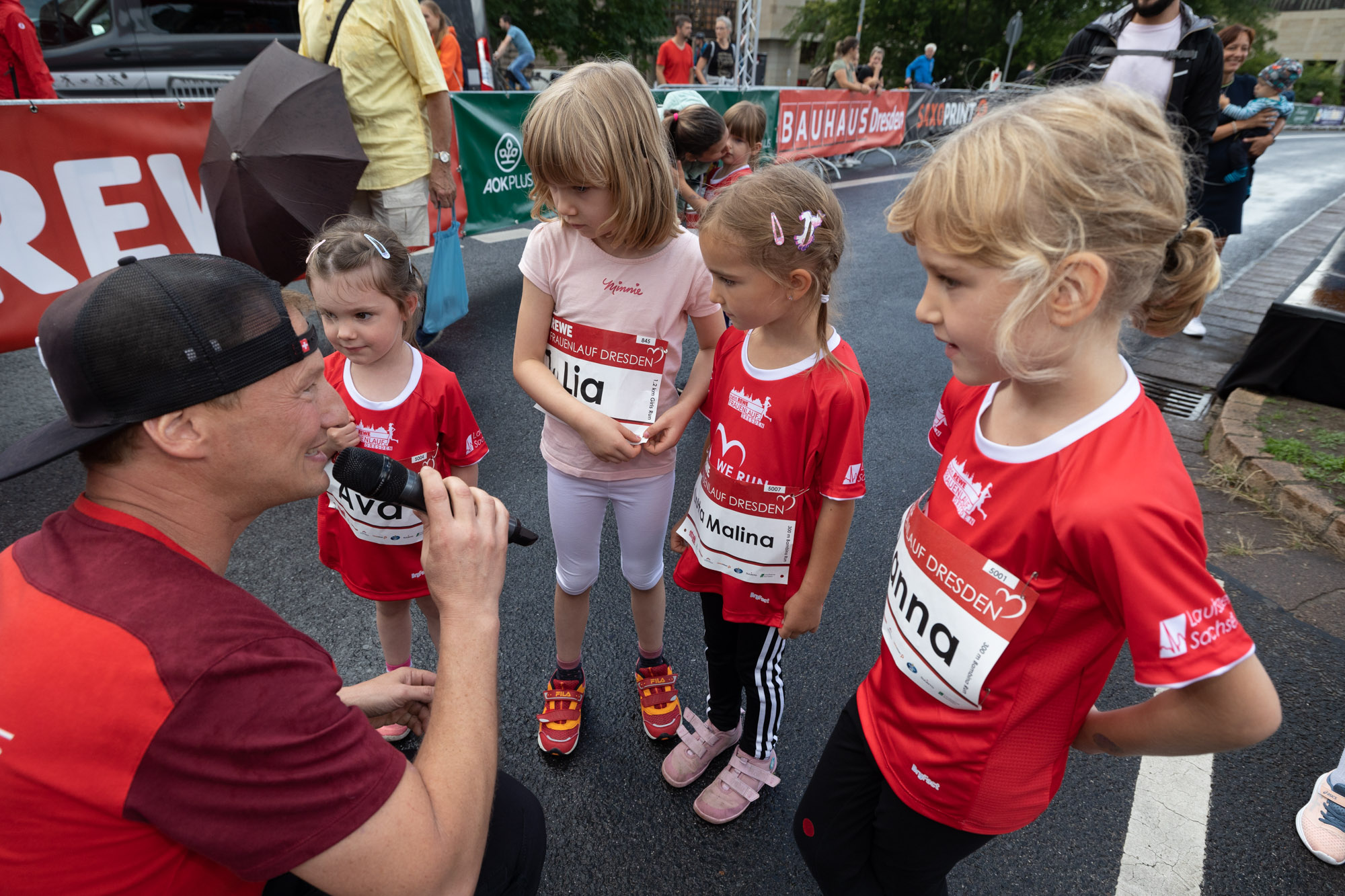 Frauenlauf durch Elbflorenz: Die schönsten Bilder vom REWE Frauenlauf ...
