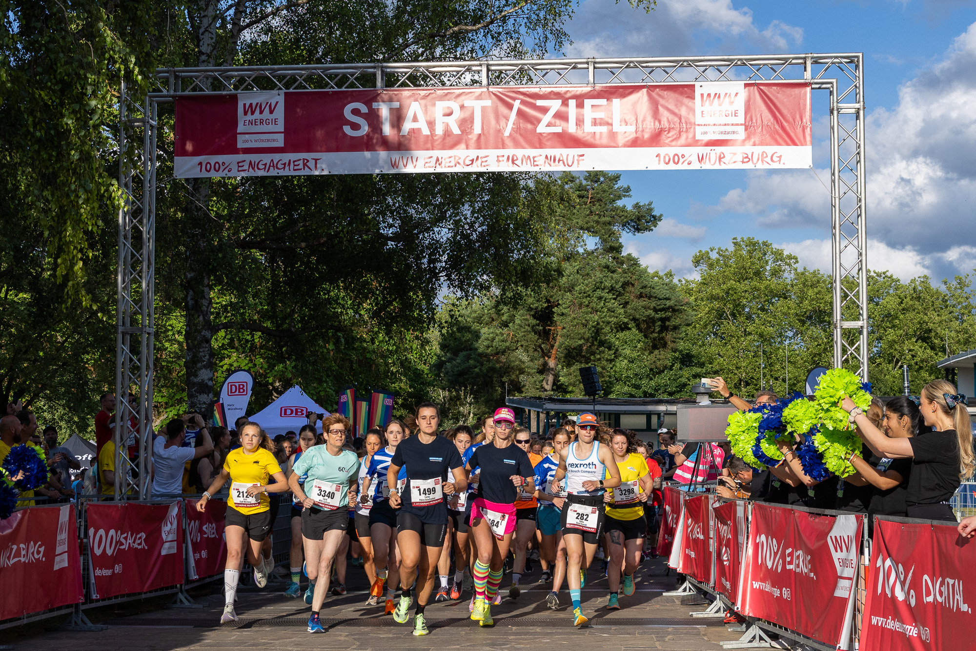 Bildergalerie: Über 250 Fotos vom WVV Energie Firmenlauf in Würzburg ...