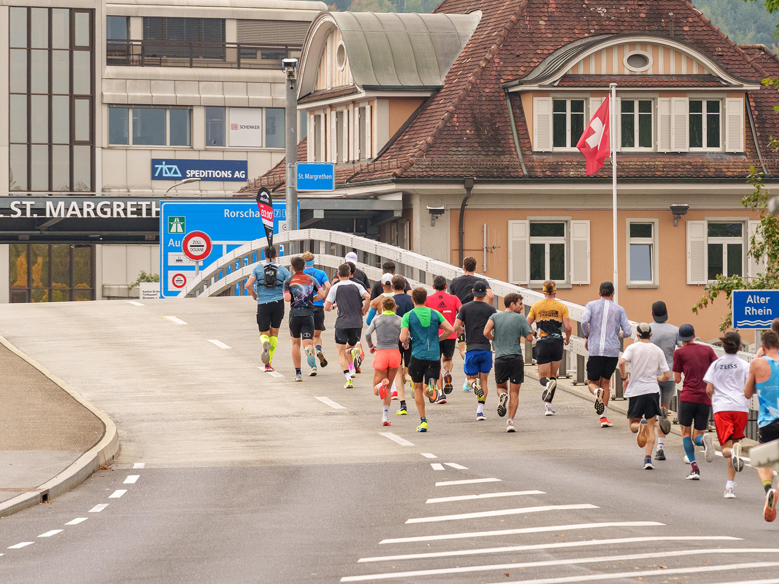 Sparkasse 3-Länder-Marathon - Laufen.de