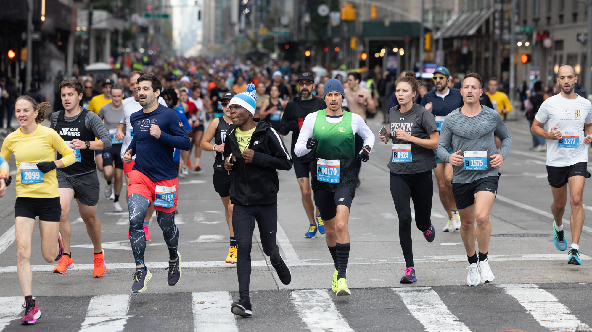 Bildergalerie: Fast 200 Fotos vom Abbott Dash to the Finish Line 5K in ...