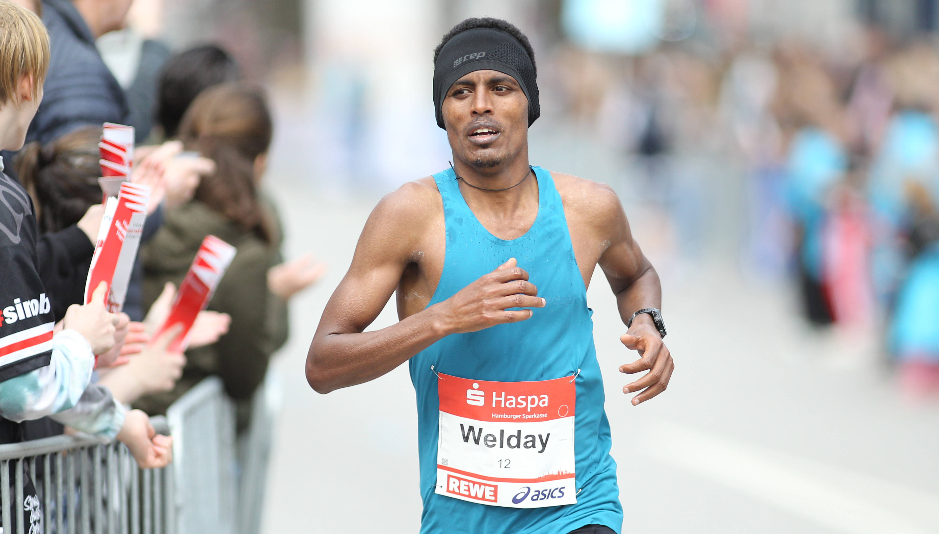 Sevilla-Marathon: Massenweise Zeiten unter 2:10 Stunden – Haftom Welday ...