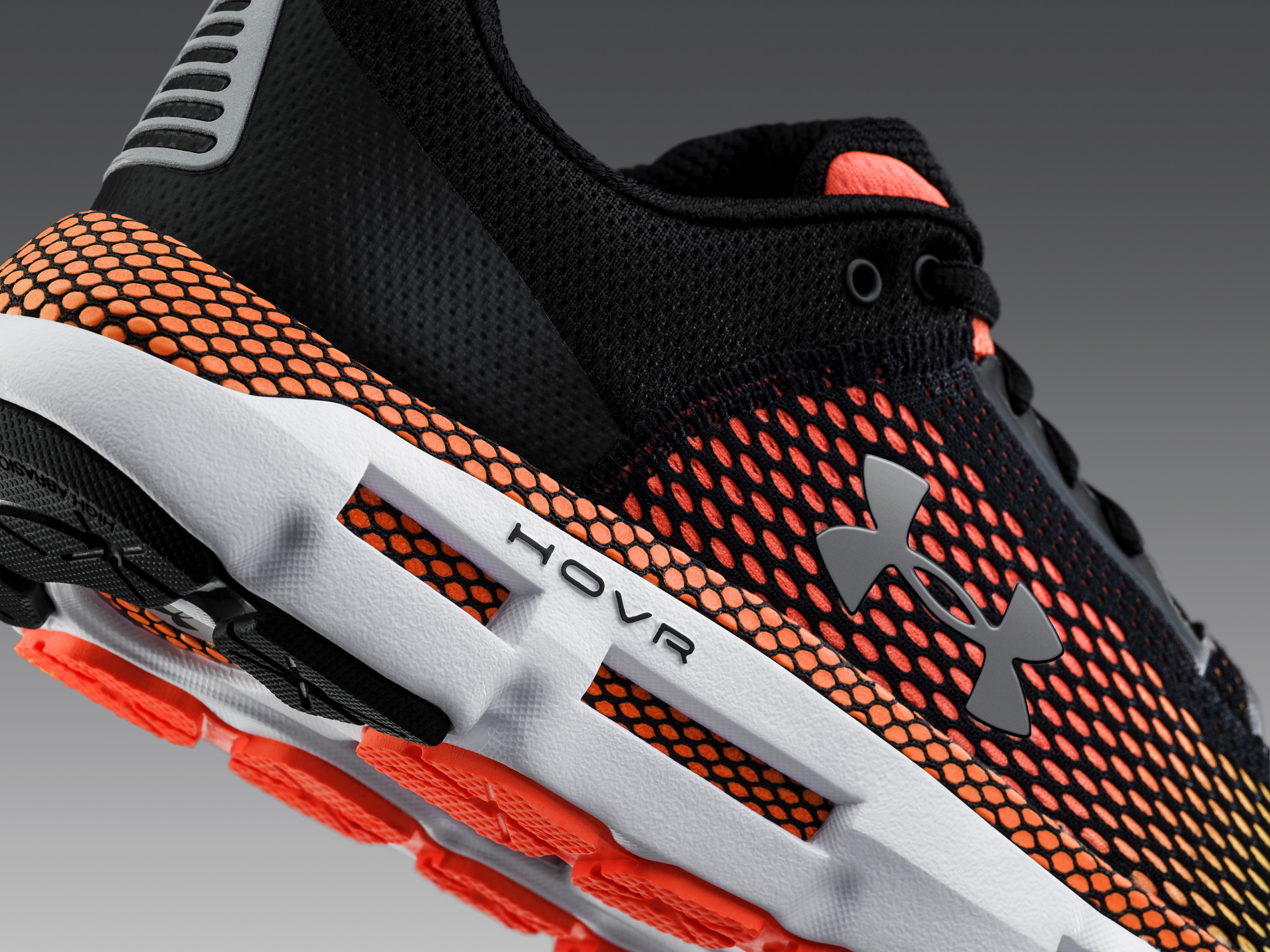 Im Test: Under Armour HOVR Infinite - Schlauer Komfortschuh - laufen.de