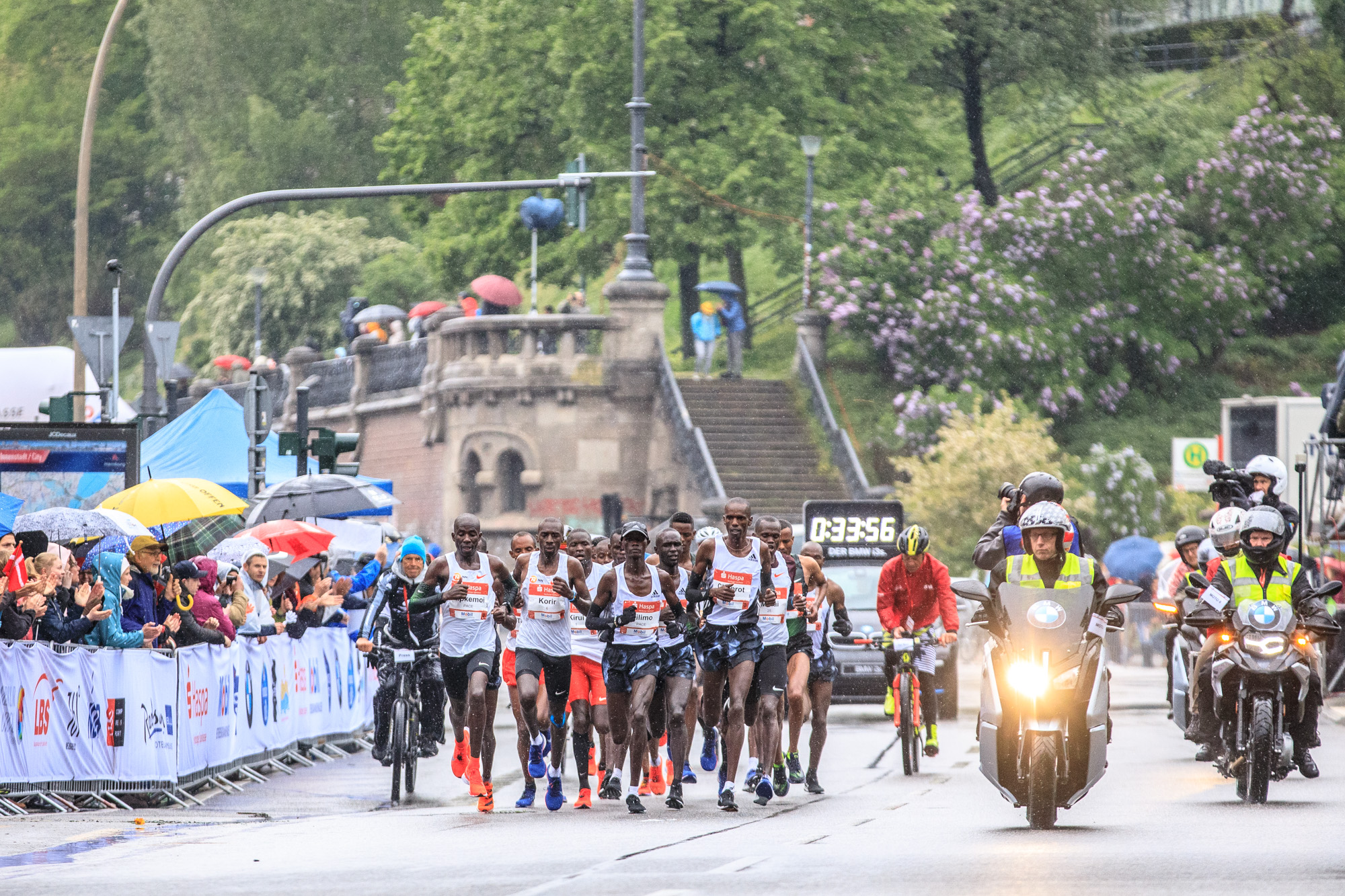 Über 200 Fotos vom Haspa Marathon Hamburg - Laufen.de